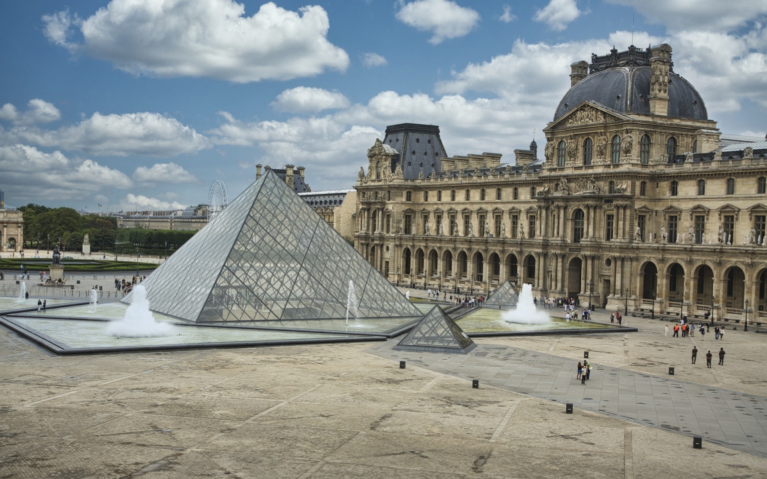 7 visites incontournables de Paris - Voyage10.fr